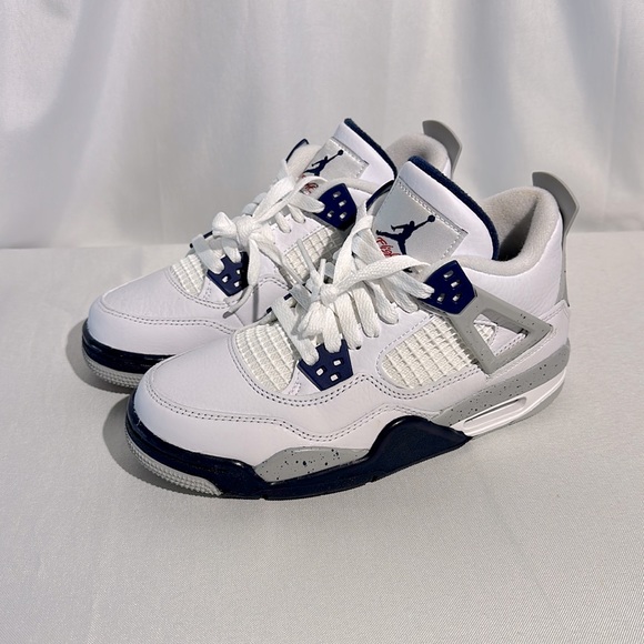 Nike | Shoes | New Nike Air Jordan 4 Retro Gs Midnight Navy B Grade ...